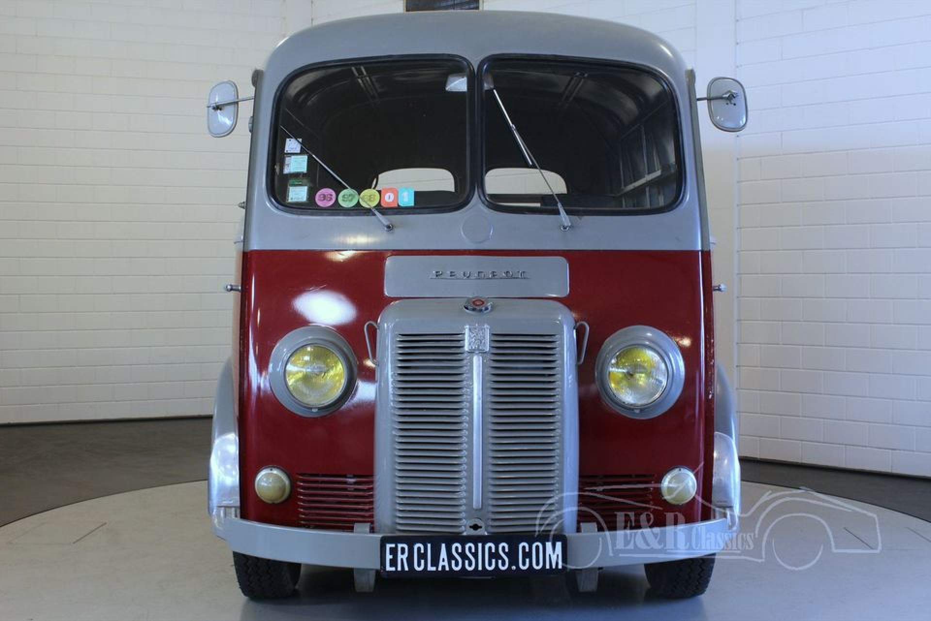 Peugeot D4b bus 1960 à vendre à ERclassics