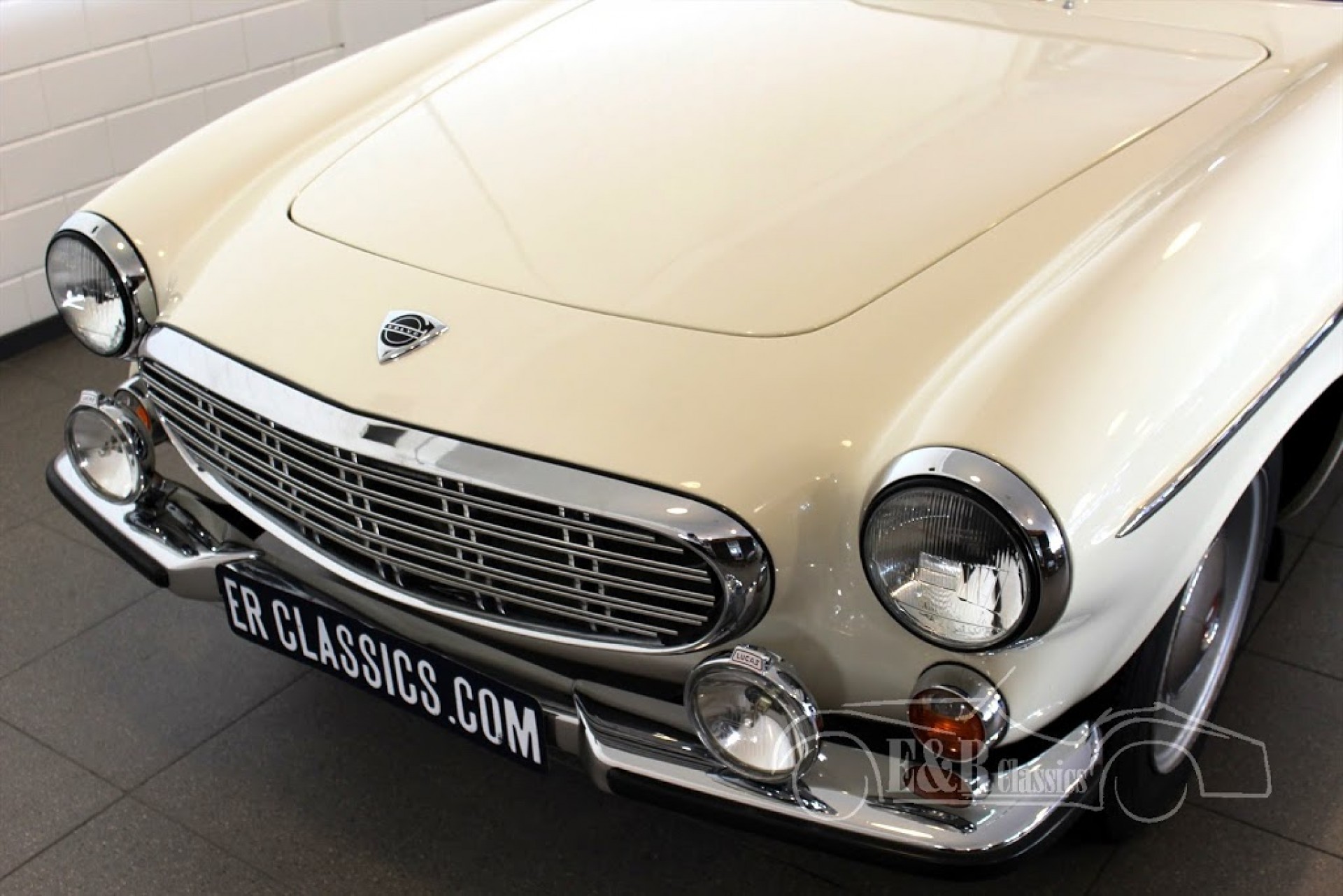 Volvo voitures anciennes de collection a E & R Classic Cars!