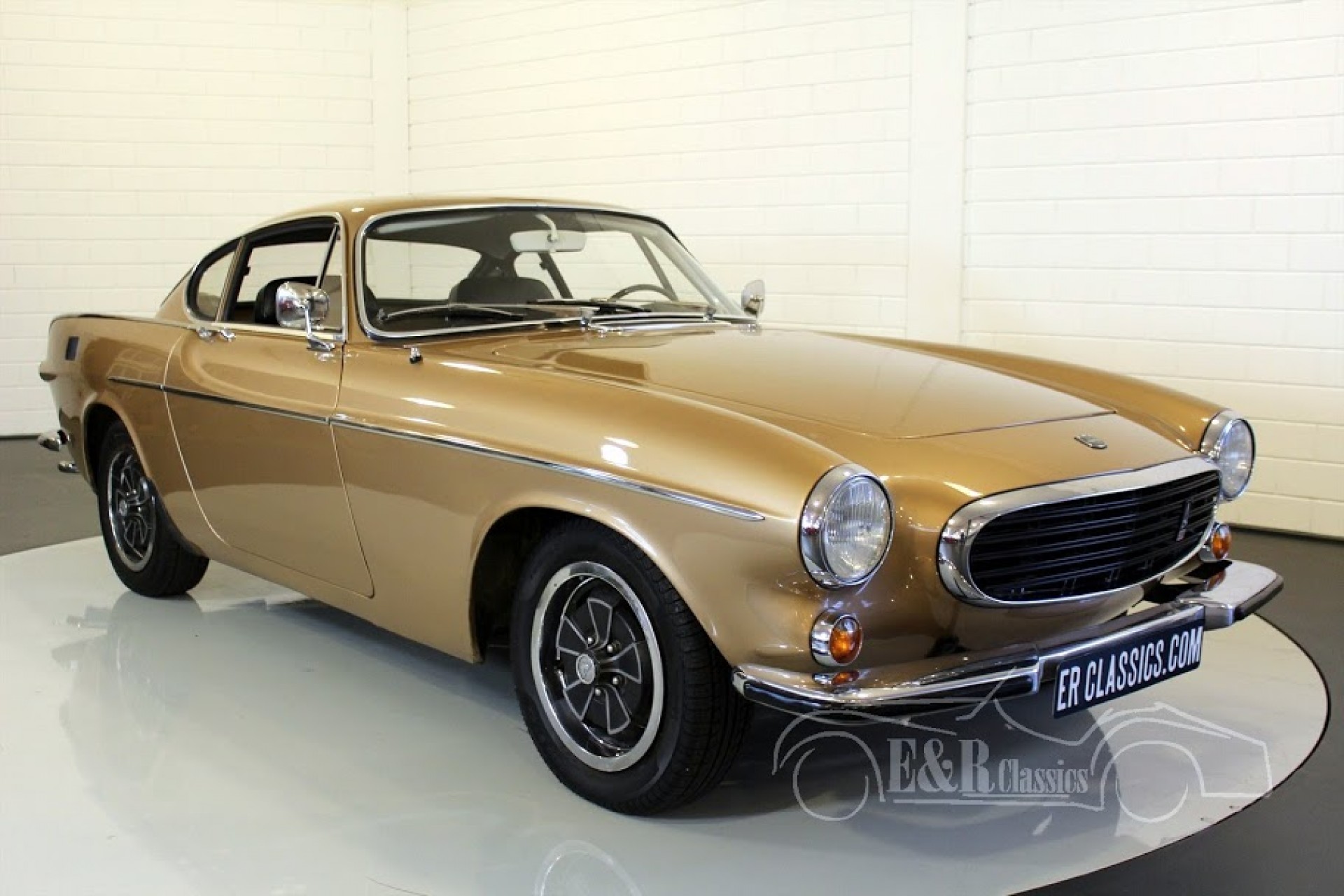 Volvo voitures anciennes de collection a E & R Classic Cars!