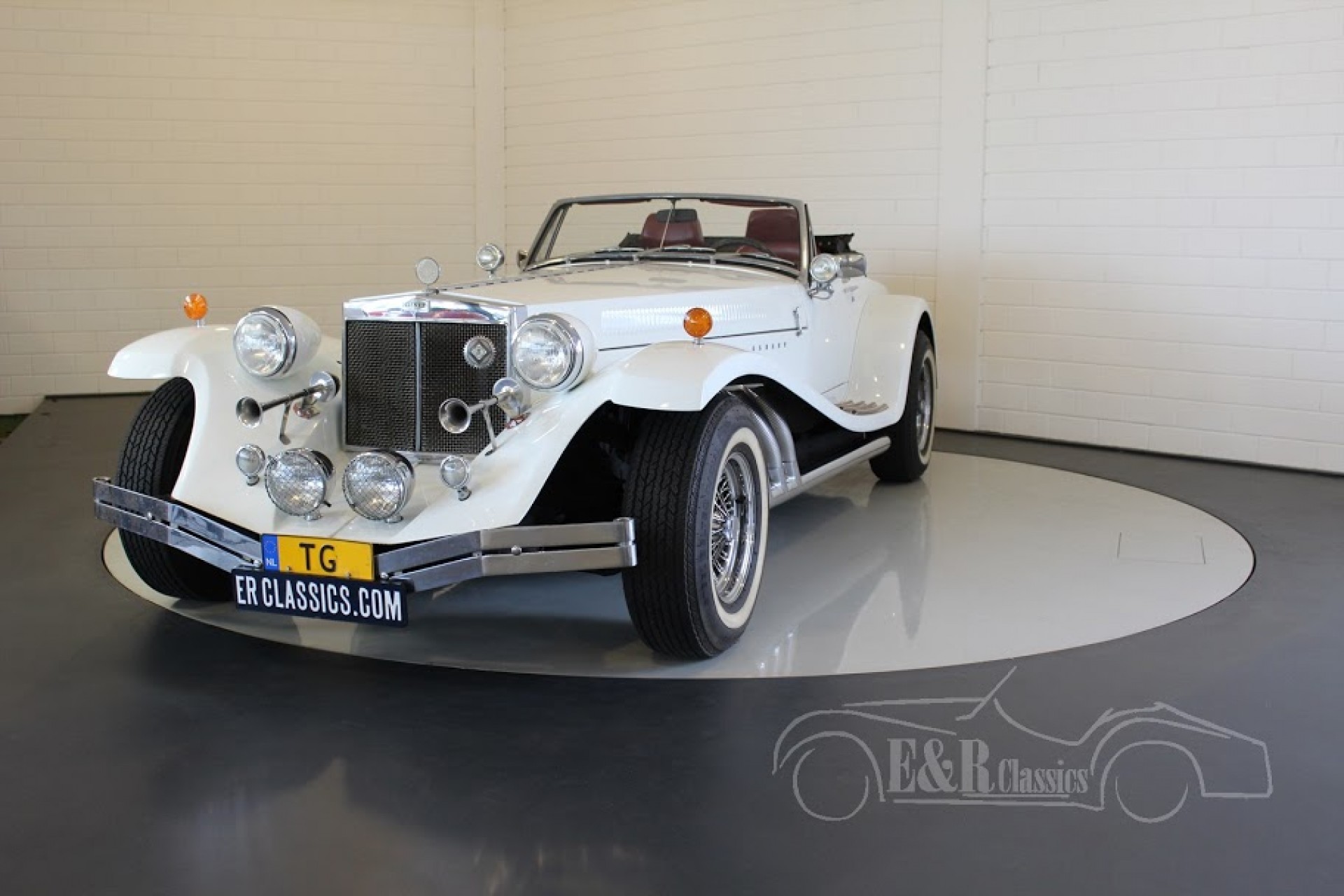 Clenet voitures anciennes de collection a E & R Classic Cars!