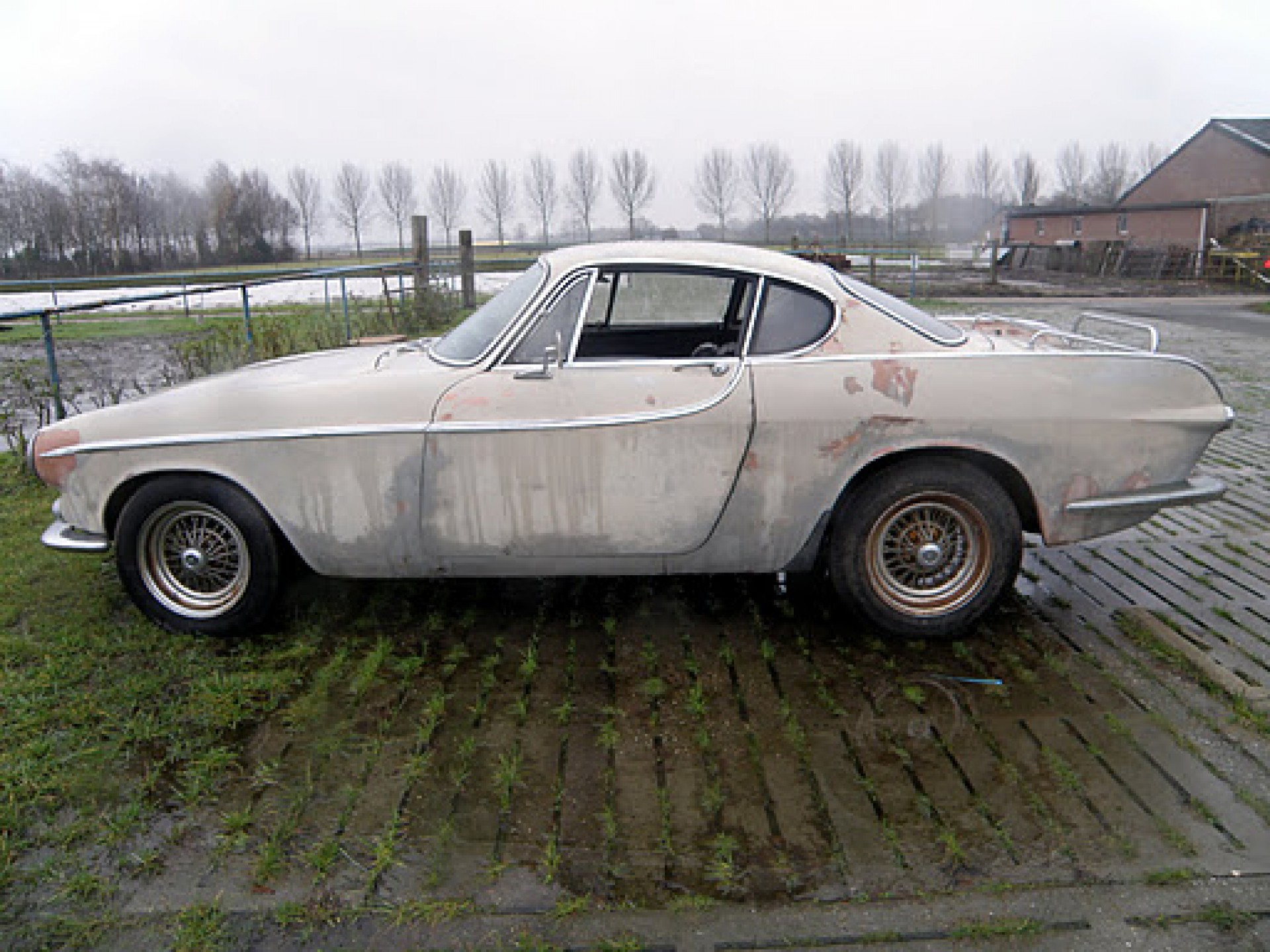 Volvo voitures anciennes de collection a E & R Classic Cars!